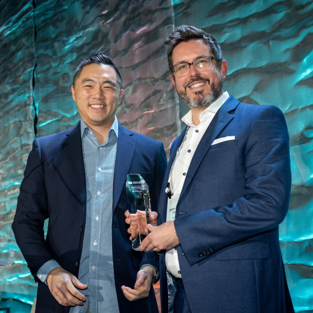 Triple Hair remporte le "Jury's Choice Award" à la conférence "Octane ...